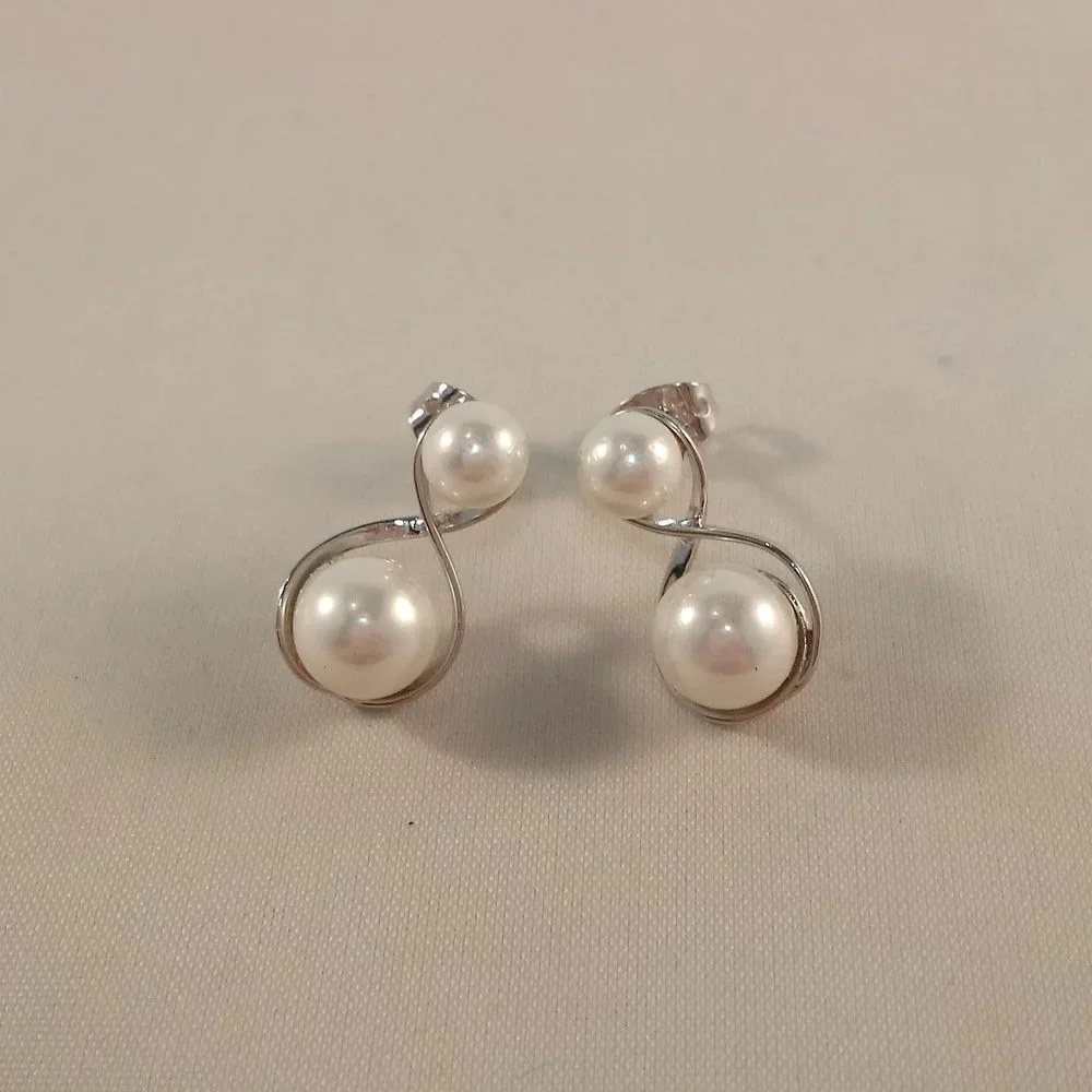 Jewelry | 18k White Gold Filled Infinity 8 Pearl Swirl Stud Earrings ...